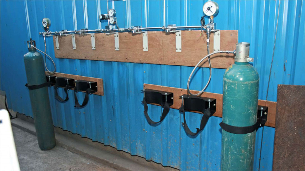 Revolutionize Metal Testing with Robotic Container Lab