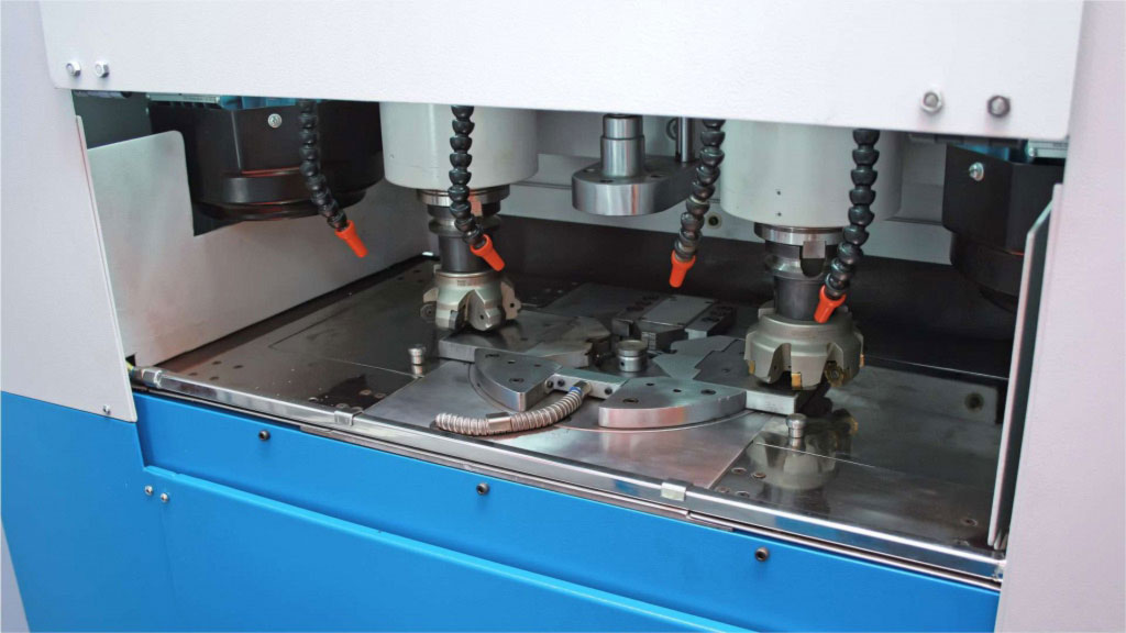 Revolutionize Metal Testing with Robotic Container Lab